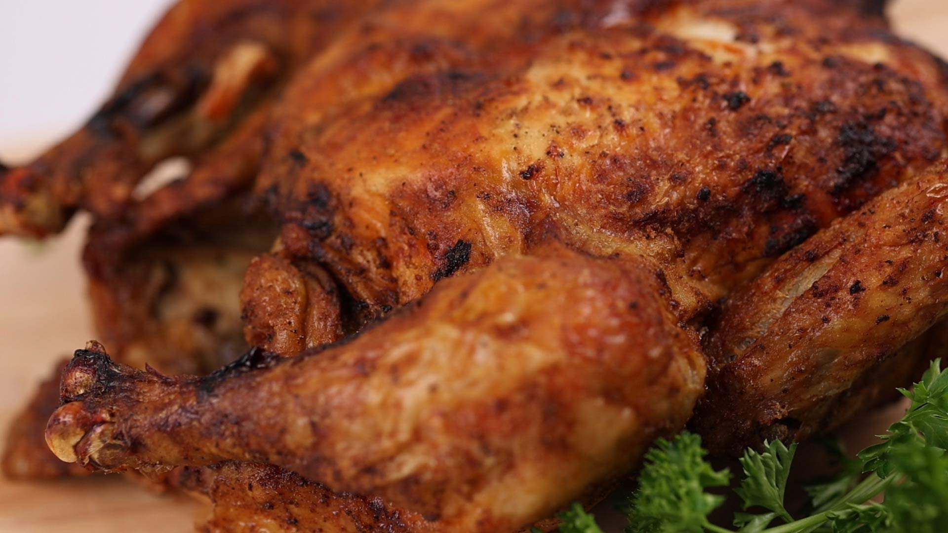 Poulet entier au air fryer (friteuse à air) - On Mange